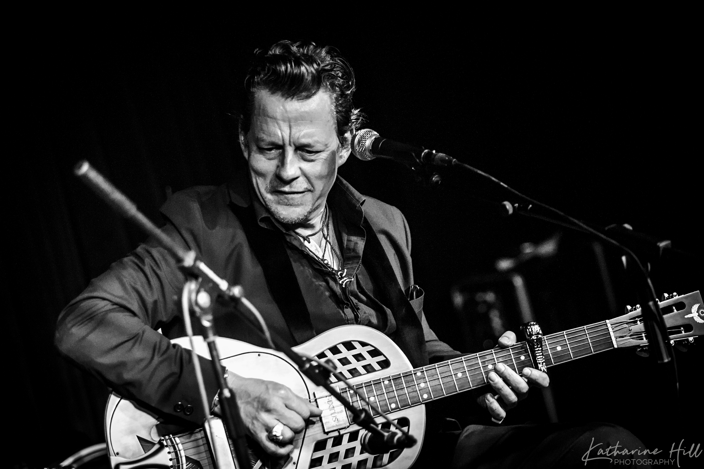 Ian Siegal: Solo and Unplugged | The Met